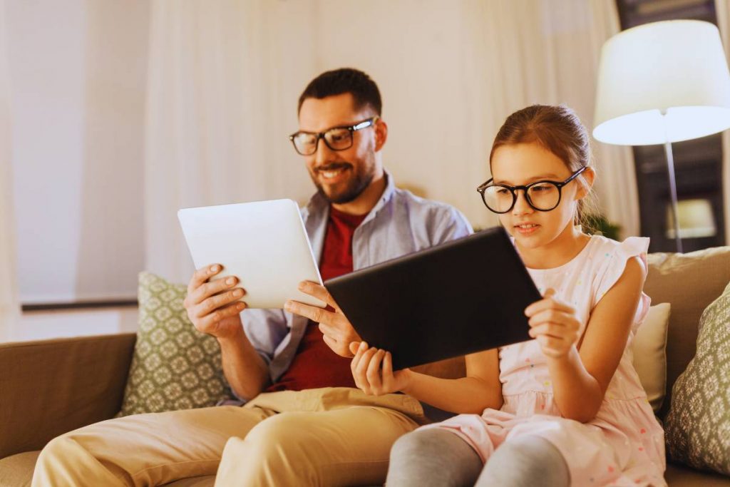 Occhiali da riposo per computer: come proteggere gli occhi dal PC ...